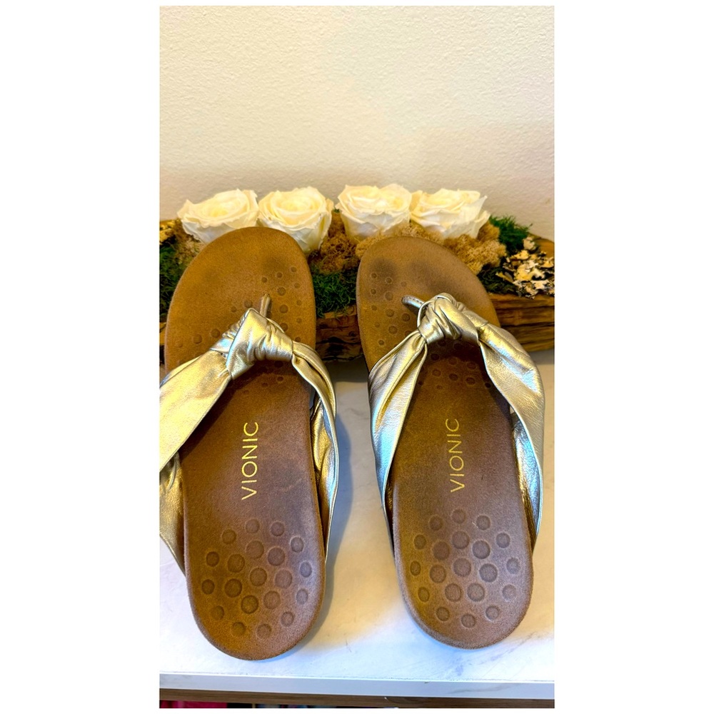 Vionic Sandals Champagne Gold Metallic - Gem